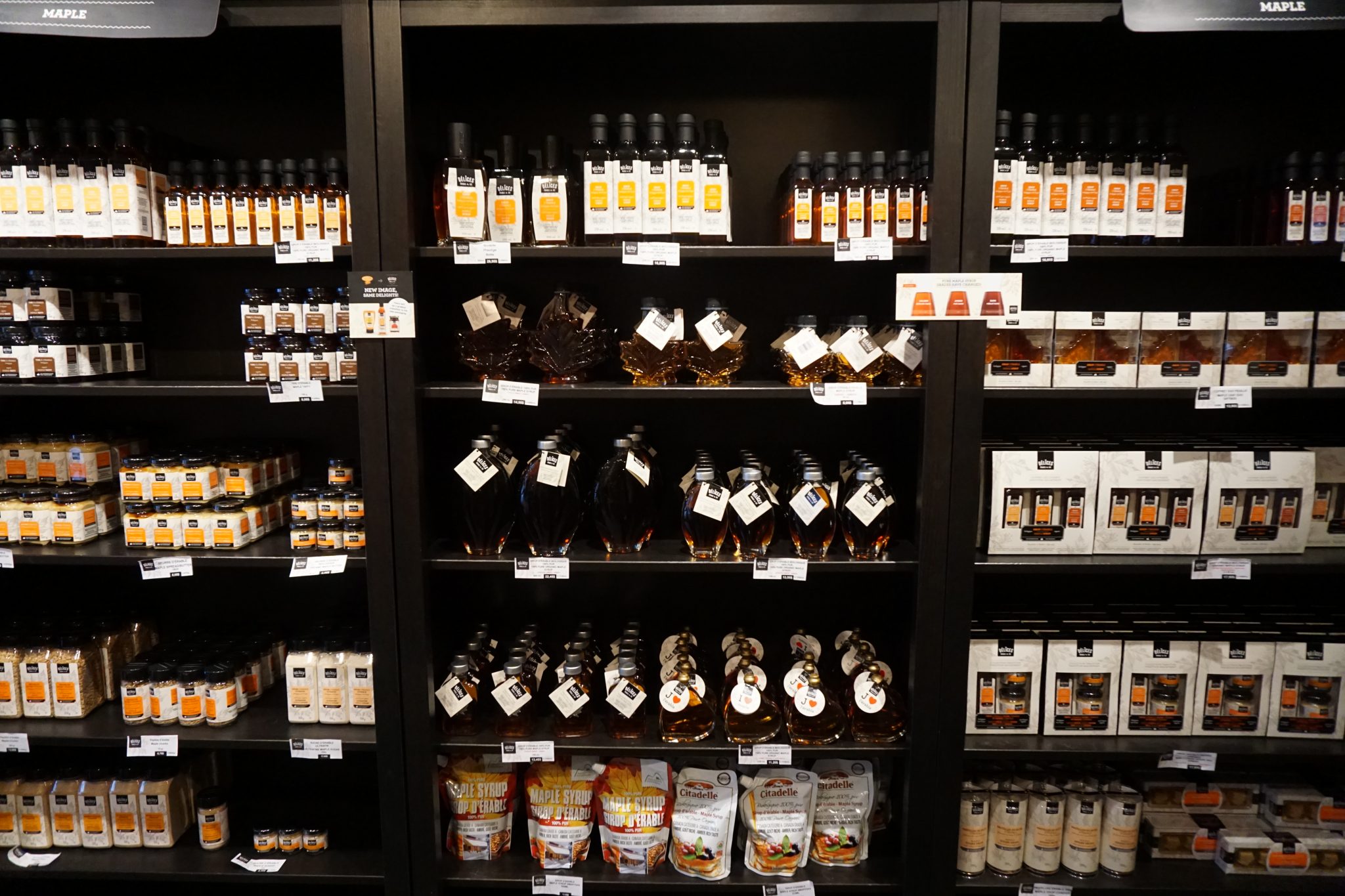 カナダ名物のお土産！バンクーバーの絶品メープルシロップ専門店「Canadian Maple Delights」 – チームトラベラー-海外旅行 ...