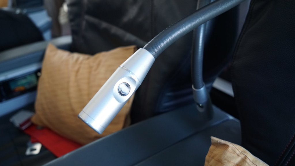 ターキッシュエアラインズ(トルコ航空)ビジネスクラス搭乗！機内食や座席はどう？マルタ⇒イスタンブール B737-800 TK1370便 ...