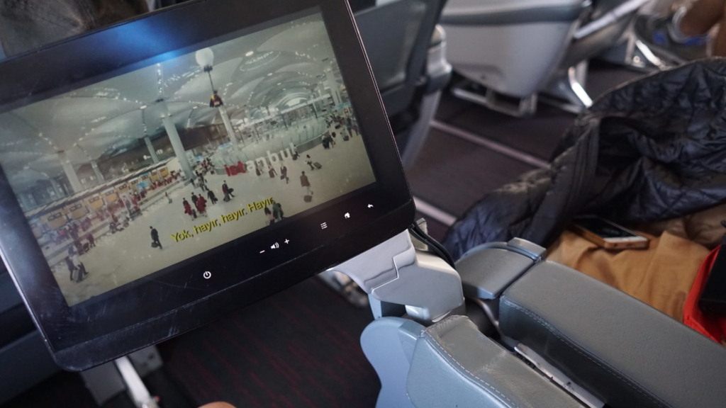 ターキッシュエアラインズ(トルコ航空)ビジネスクラス搭乗！機内食や座席はどう？マルタ⇒イスタンブール B737-800 TK1370便 ...